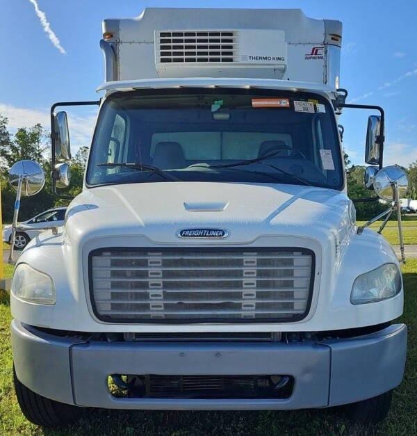 Freightliner Business class M2