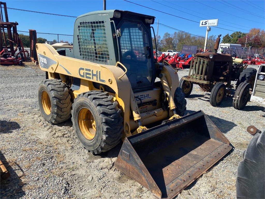 Gehl 7810