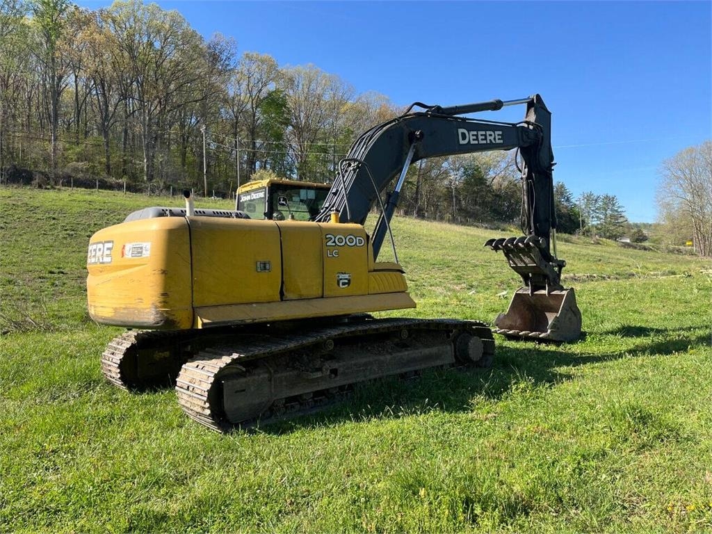 John Deere 200D LC