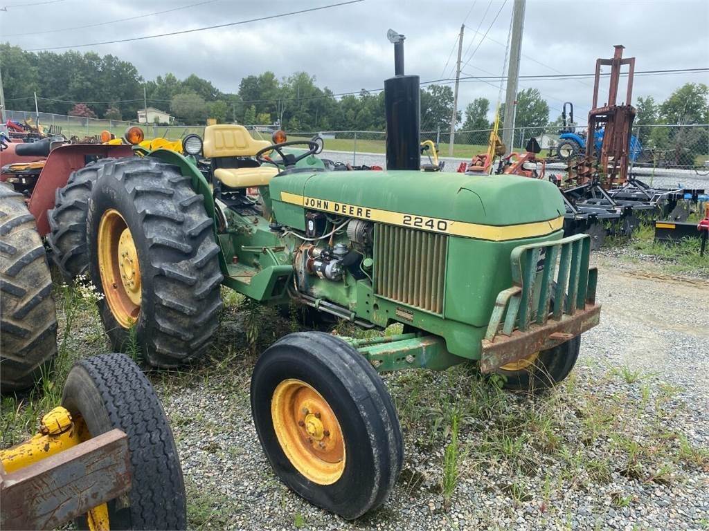John Deere 2240