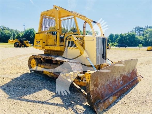 John Deere 750C
