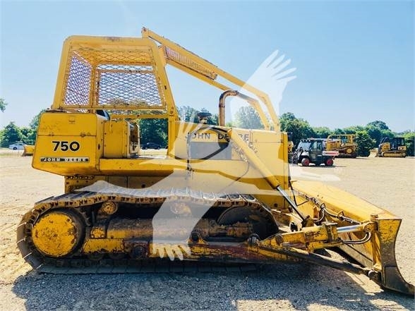 John Deere 750C