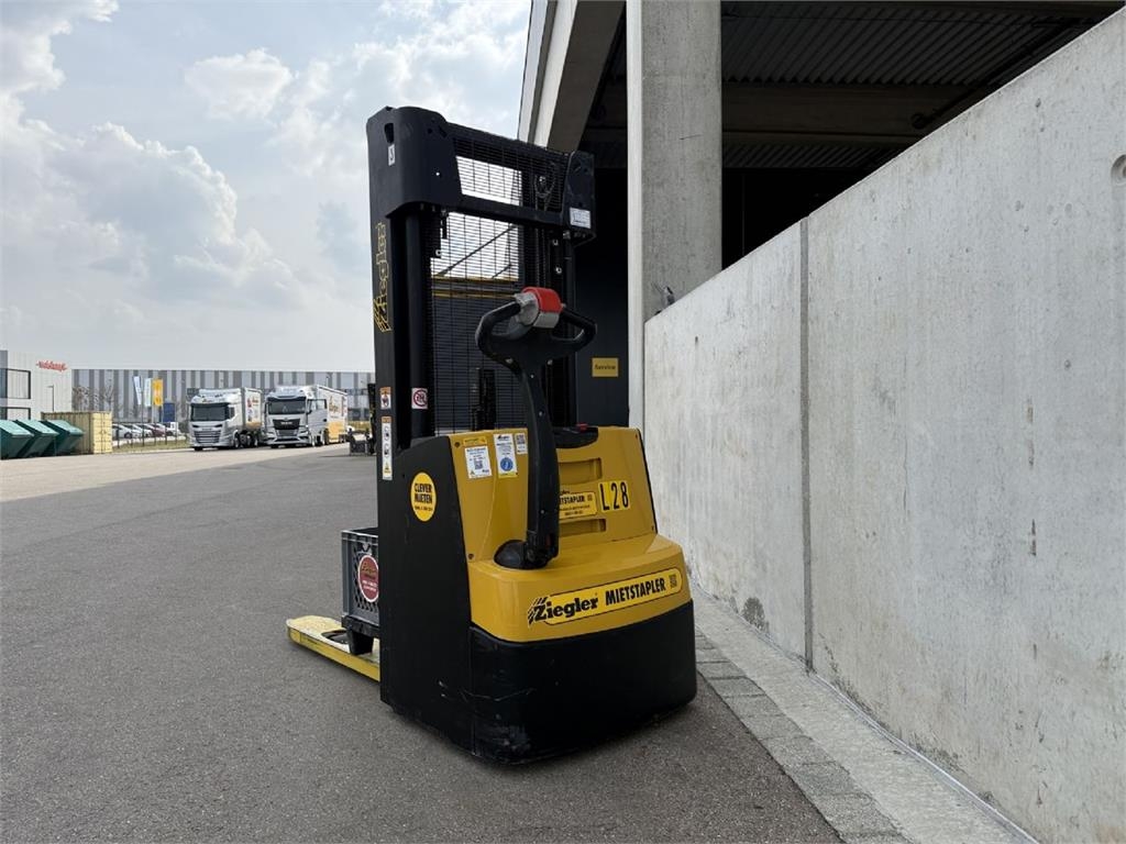 Yale MS12AC - Pedestrian stackers - Material Handling - Yale