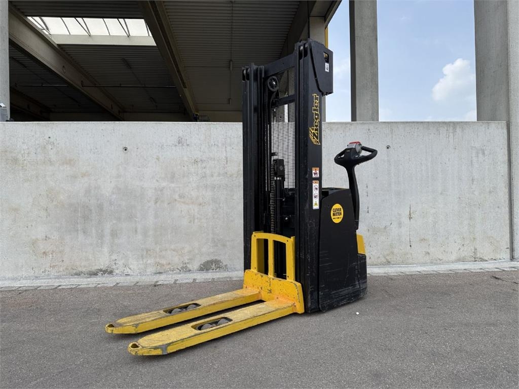 Yale MS14AC - Pedestrian stackers - Material Handling - Yale