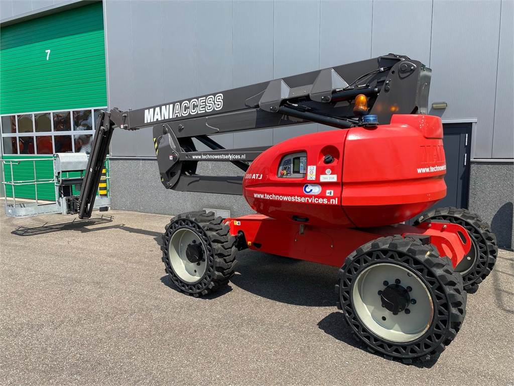 Manitou 200ATJ RC - Techno West Services