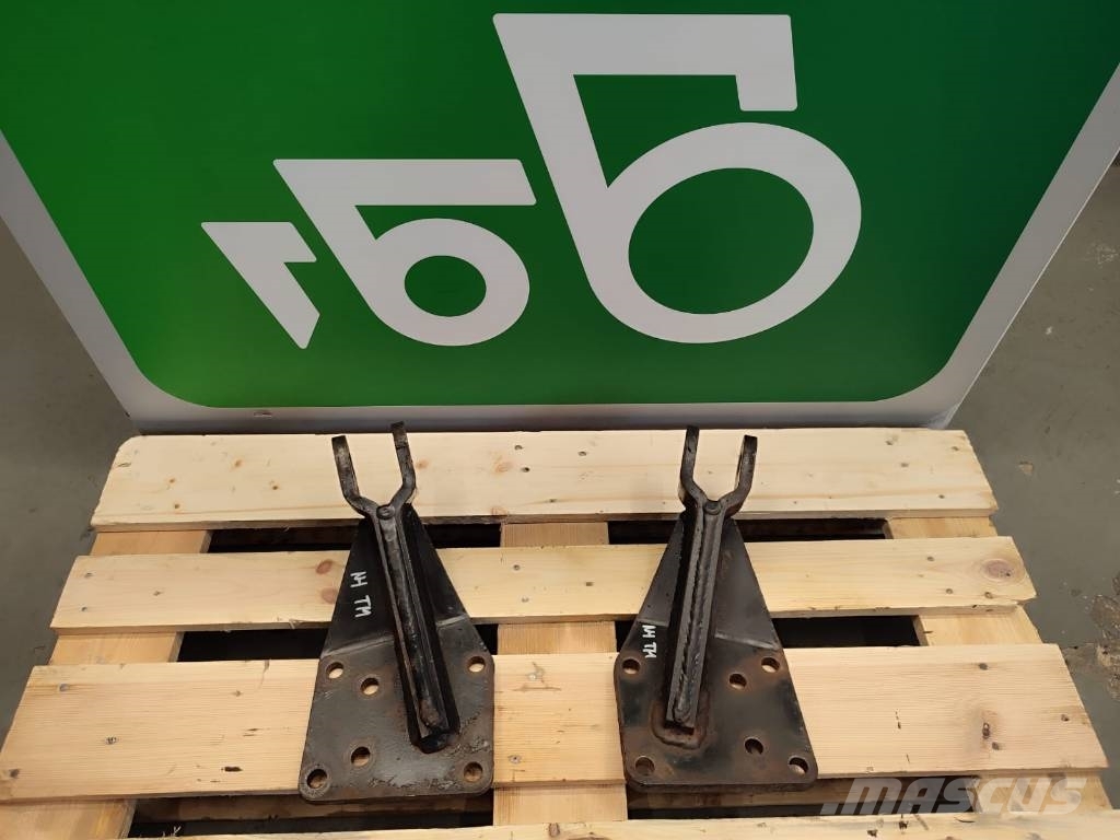 New Holland New Holland TM arm lashing attachment, wilkowo ...