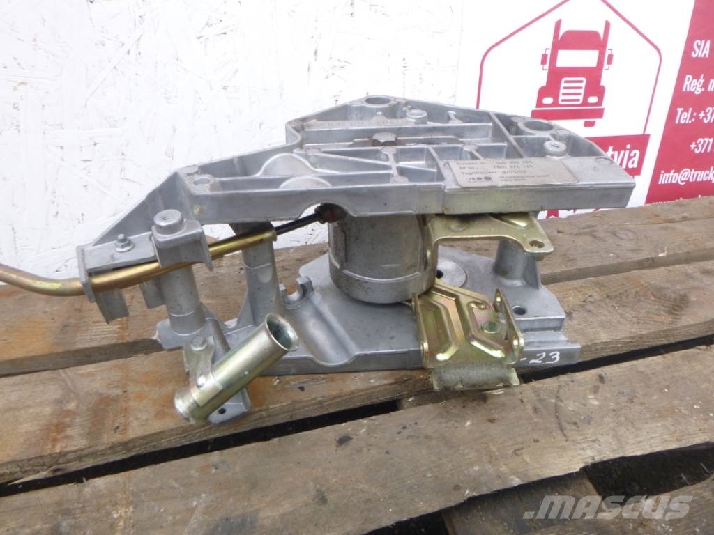 Iveco Stralis steering column bracket 500355285, 2004, RĪGA, Lettland ...