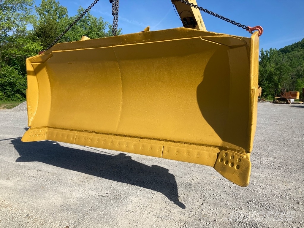CAT D9T SU Blade