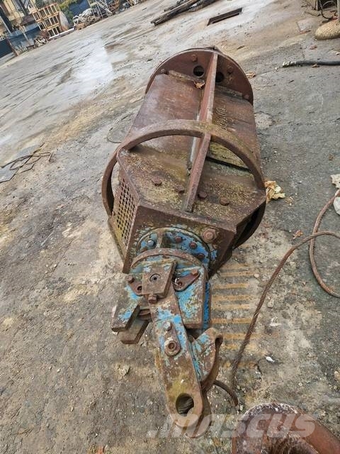 Casagrande bell hammer grab, 1986, Italy - Used piling rigs - Mascus UK