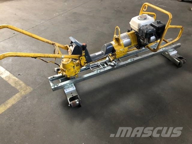 COACHSCREWING MACHINE Robel 30.82 RKS Road Rail, Pabianice, Polska ...