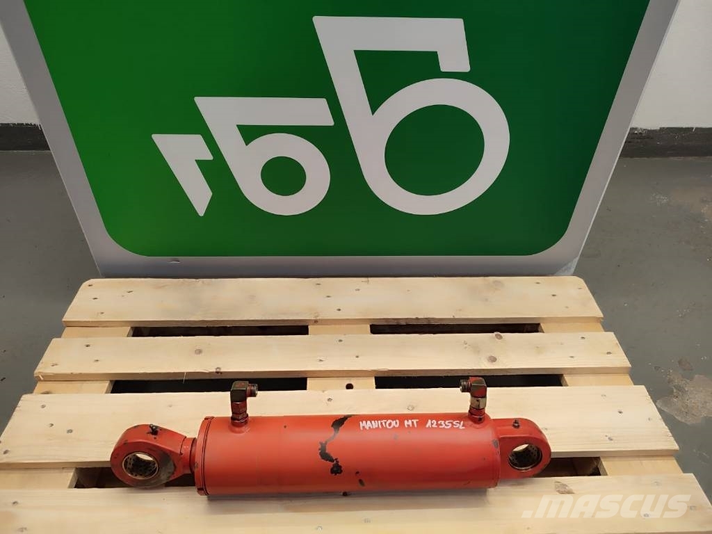 Manitou MT 1235 SL bucket leveling compensation cylinder, wilkowo ...