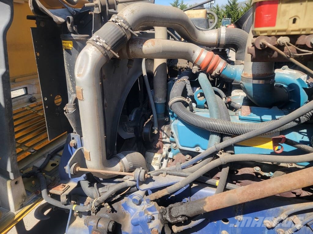 Schwarze M5000, 2000, United States - Used sweeper trucks - Mascus USA