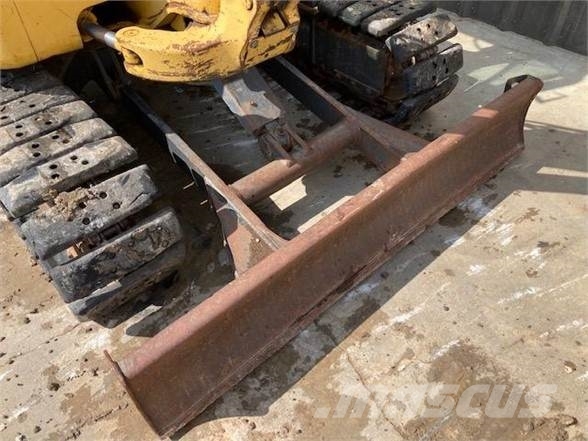 Komatsu PC40MR-2, 2006, Himes, United States - Used mini excavators