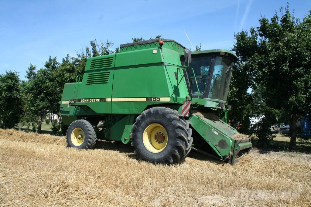 Used John Deere 9600 combine harvesters Year: 1992 Price: US$ 20,305 ...
