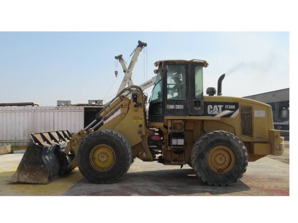 CAT IT38H, 2009, EGYPT CAIRO - CML3PH3, جزيره العرب - تستخدم لوادر بعجل ...