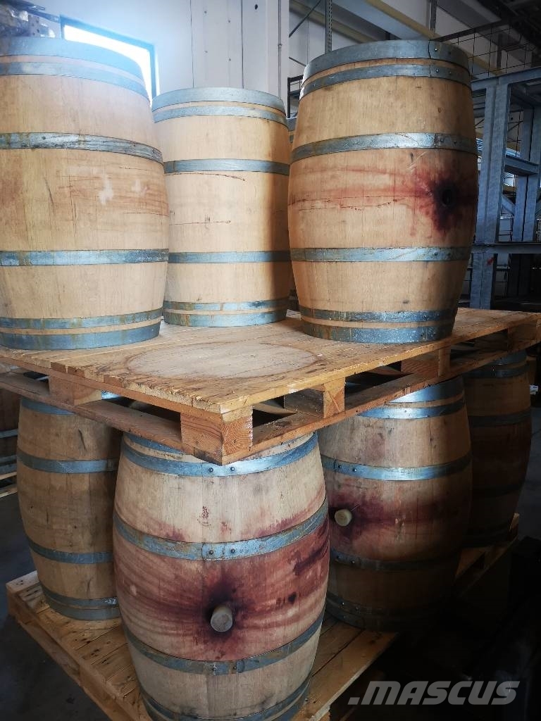 Okrasni Leseni sodi Barriques lt225 in lt228, Slovenija - Rabljeni vinski sodi - Mascus Slovenija