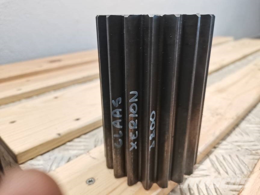 CLAAS Xerion 3500 portal axle, , Pologne - d'occasion transmission ...