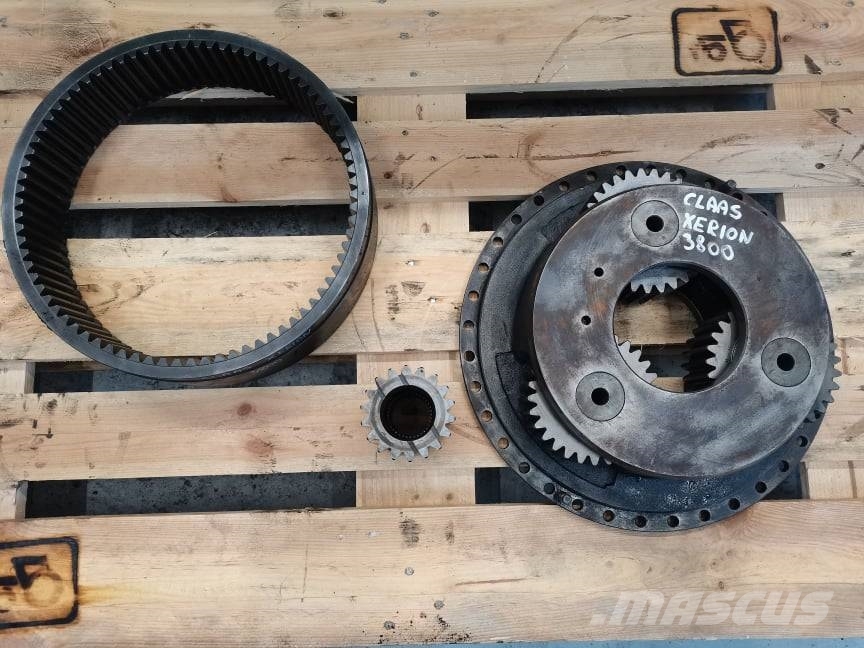 CLAAS Xerion 3500 portal axle, , Pologne - d'occasion transmission ...