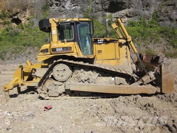 Caterpillar D 6 R XL, 2002, Spain - Used crawler dozers - Mascus UK