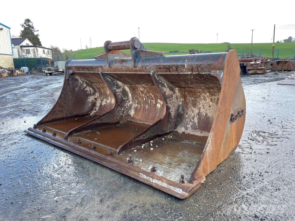 Euro Fab 110MM Grading Bucket to suit 50 - 55 ton Excav, 2021 ...