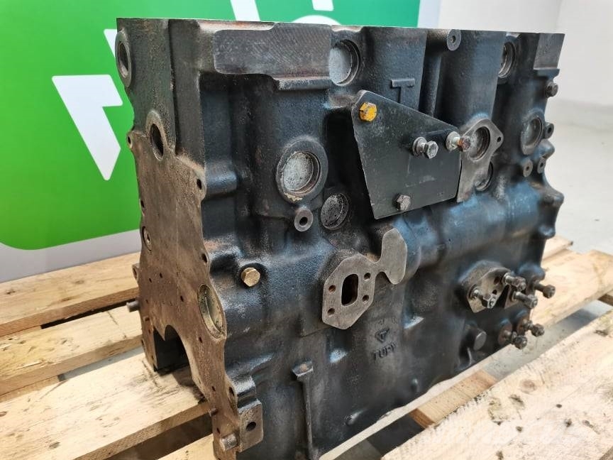 Merlo P 30.11 hull engine Perkins 4.236}, , Lengyelország - Használt ...