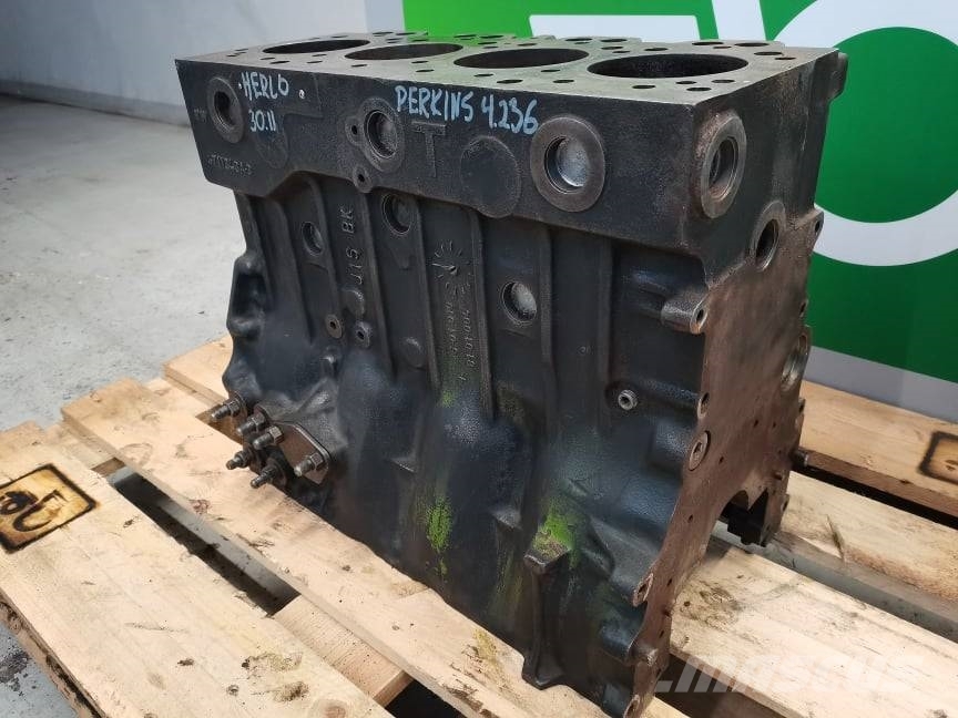 Merlo P 30.11 hull engine Perkins 4.236}, , Poland - Used engines ...