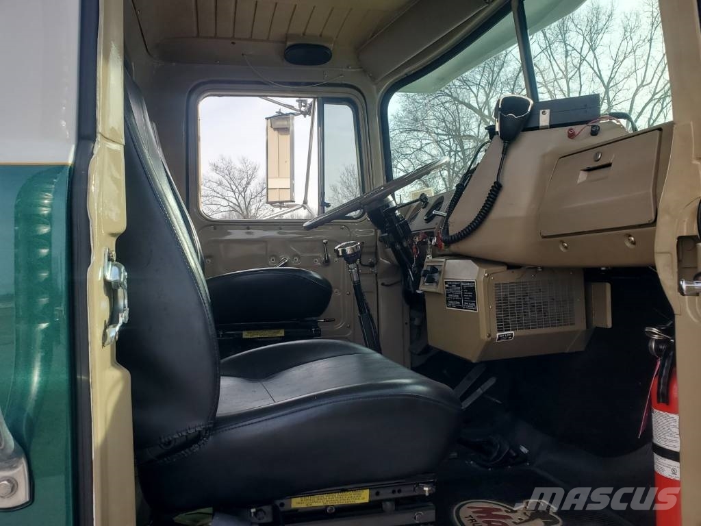 Mack R700, 1975, United States - Used cab & Chassis - Mascus USA