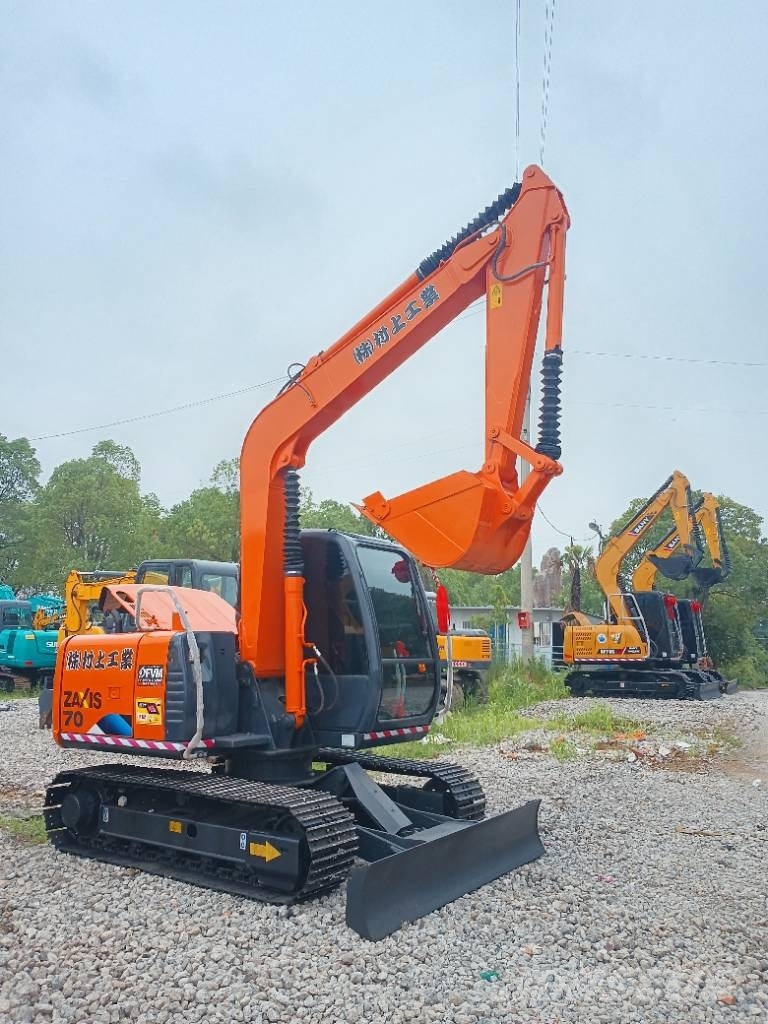 Hitachi ZX 70, 2021, Chine - Mascus France