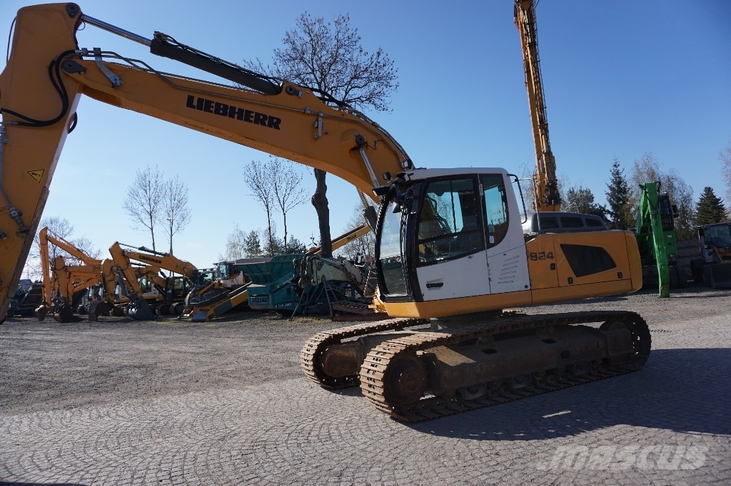 Liebherr R 924 LC, 2013, Poland - Used crawler excavators - Mascus Ireland