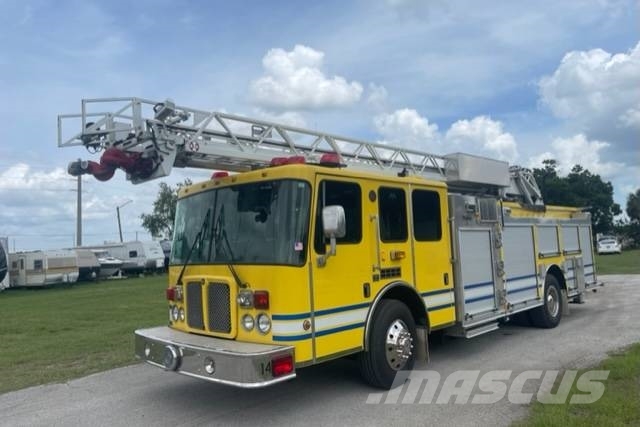 2002 HME 1871 SLE 65 FT LADDER FIRE TRUCK, 2002, Bartow, Florida, États ...