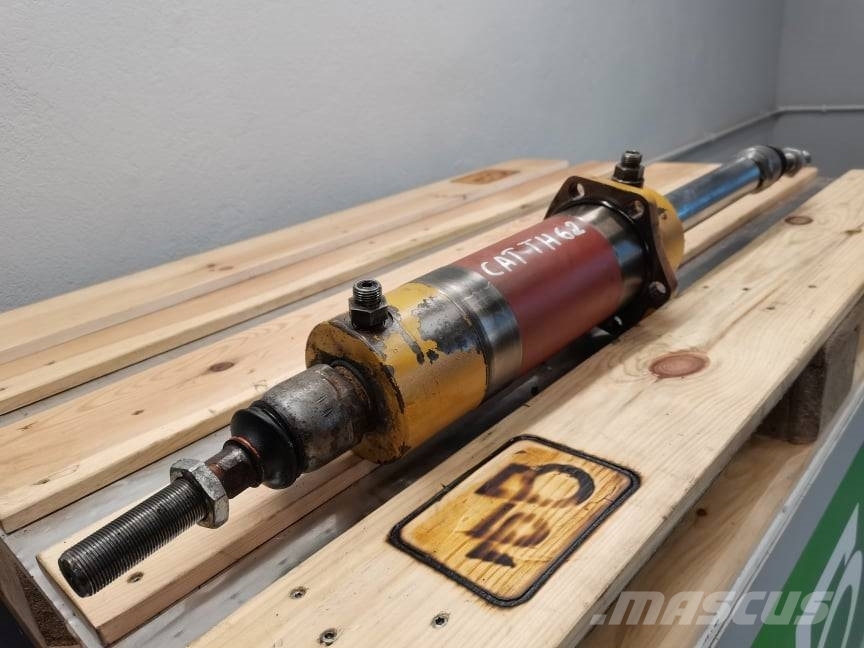 Caterpillar TH 82 {hydraulic steering cylinder}, , Poland - Used ...