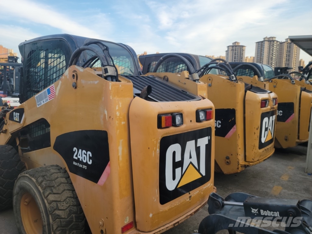 CAT 246 C skid steer loader, 2017, 중국 - 익숙한 스키드로더 - Mascus Korea