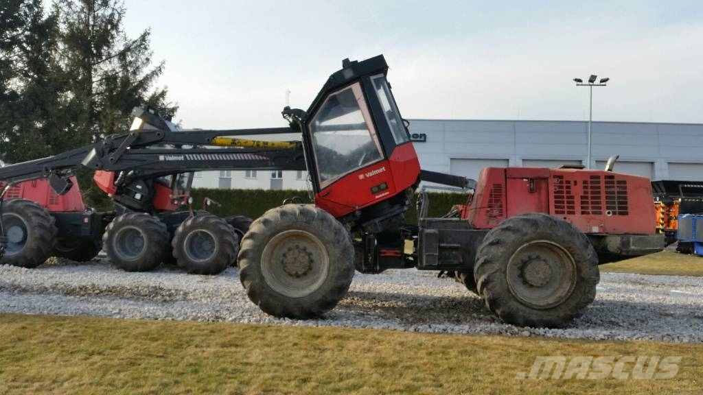 Valmet 901, 2005, Warszawa, Polen - Gebrauchte Forstmaschinen/Harvester ...