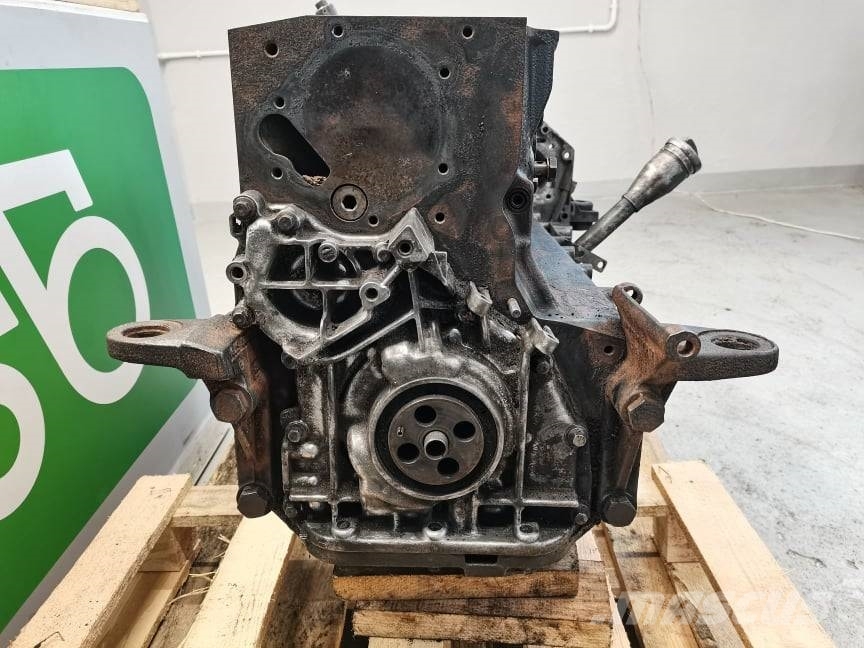 Fendt 724 {hull engine Deutz TCD 6,1 L}, , Polen - Brugte motorer ...