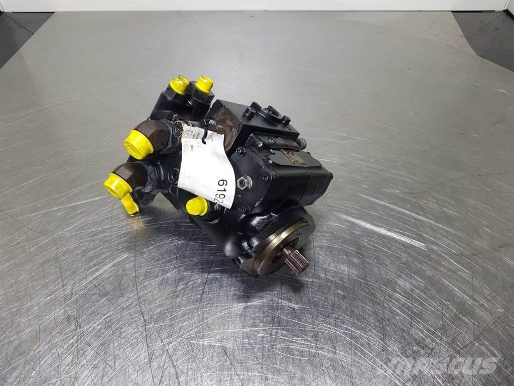 Sauer Danfoss - Drive pump/Fahrpumpe/Rijpomp, GOOR, Nederland ...