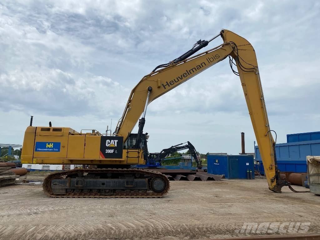 Caterpillar 390 F L Long Reach, 2015, Delfzijl, Nizozemska - Rabljeni ...