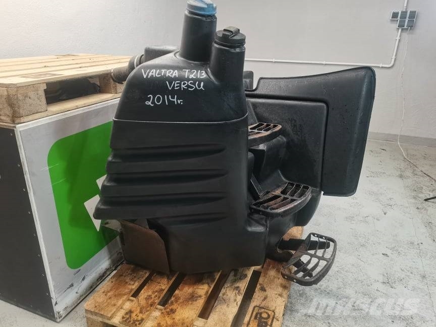 Valtra T 213 fuel tank, , Polen - Brugte andet tilbehør til traktorer ...