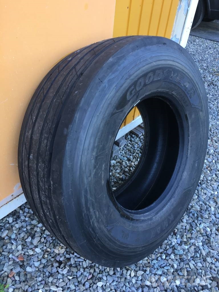 Goodyear KMAX T HL 164K158K 385/65R22.5