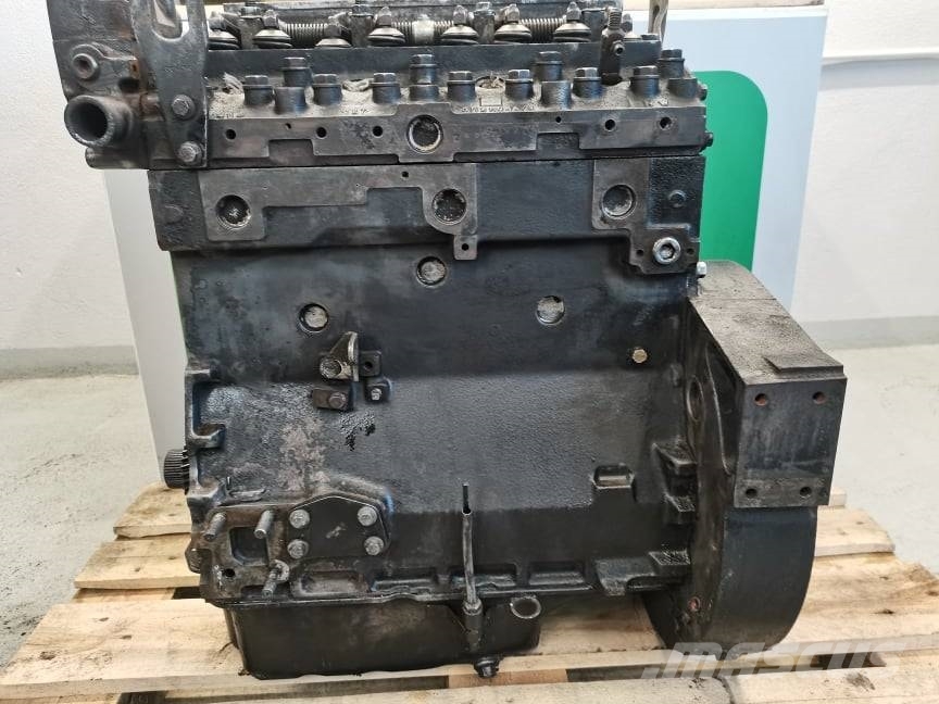 Merlo 28.7 EVT engine head Perkins AB 1004-4T}, , Polska - używane ...