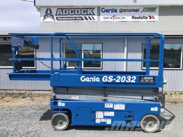 Genie GS-2032 Electric Scissor Lift, 2013, Nisku, Alberta, Kanada ...