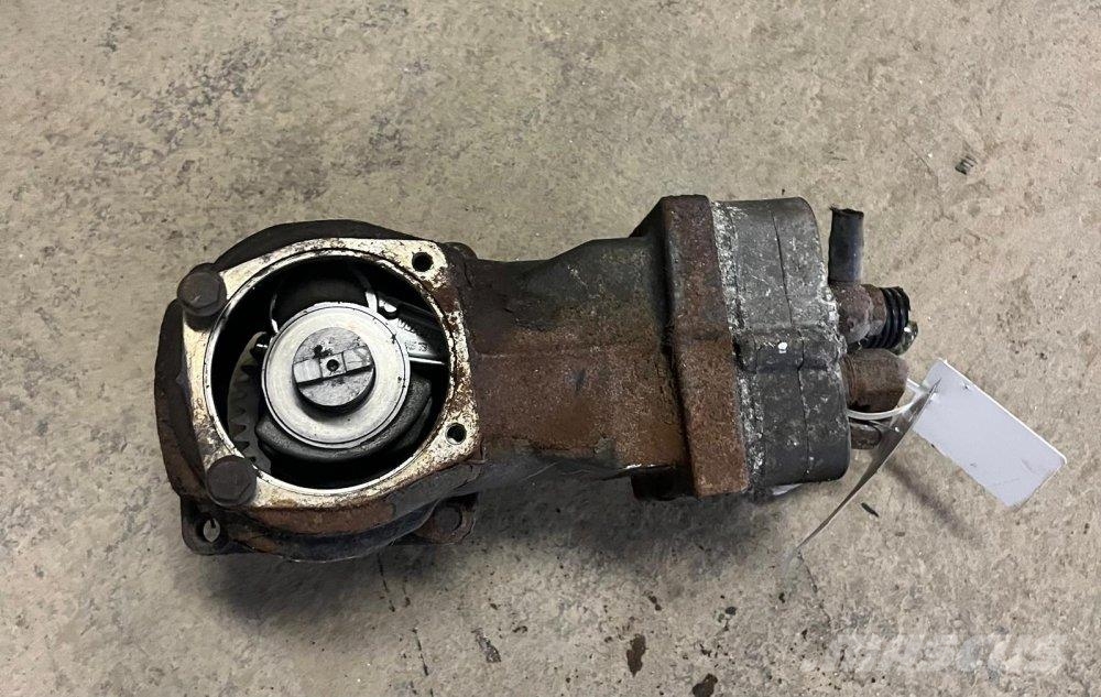 Mercedes-Benz ATEGO KOMPRESOR, SERVO PUMPA A9061304915, A9061306, Lišov ...