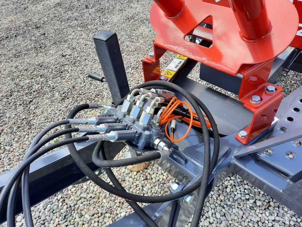 Metal-Fach Z577 bale wrapper / enrubanneuse / învelitoare, 2022, 15-587 ...