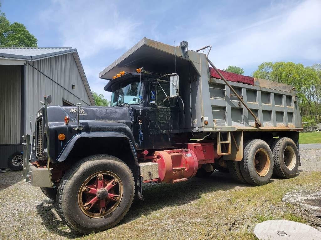 R Model Mack Dump Trucks