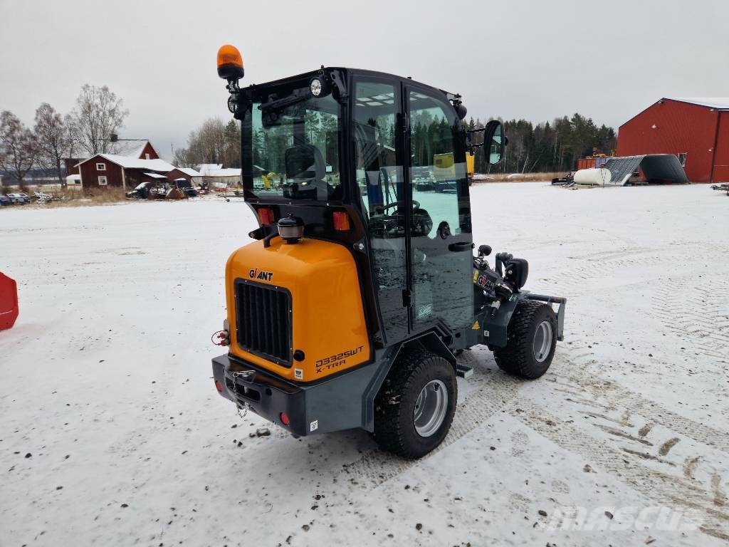 GiANT D 332 SWT X-Tra, Hössjö, Suède - d'occasion chargeuse ...