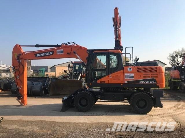 Doosan DX 210 W, 2021, Himberg, Autriche - d'occasion pelle sur pneus ...