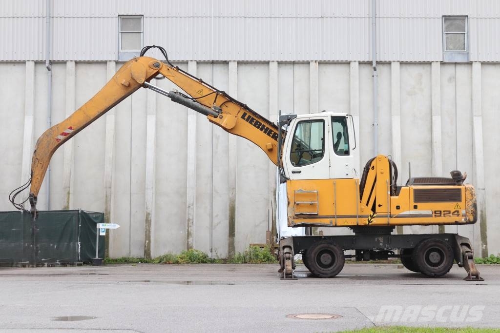 Liebherr A 924 C Umschlagbagger mit Greifer, 2012, Deutschland ...