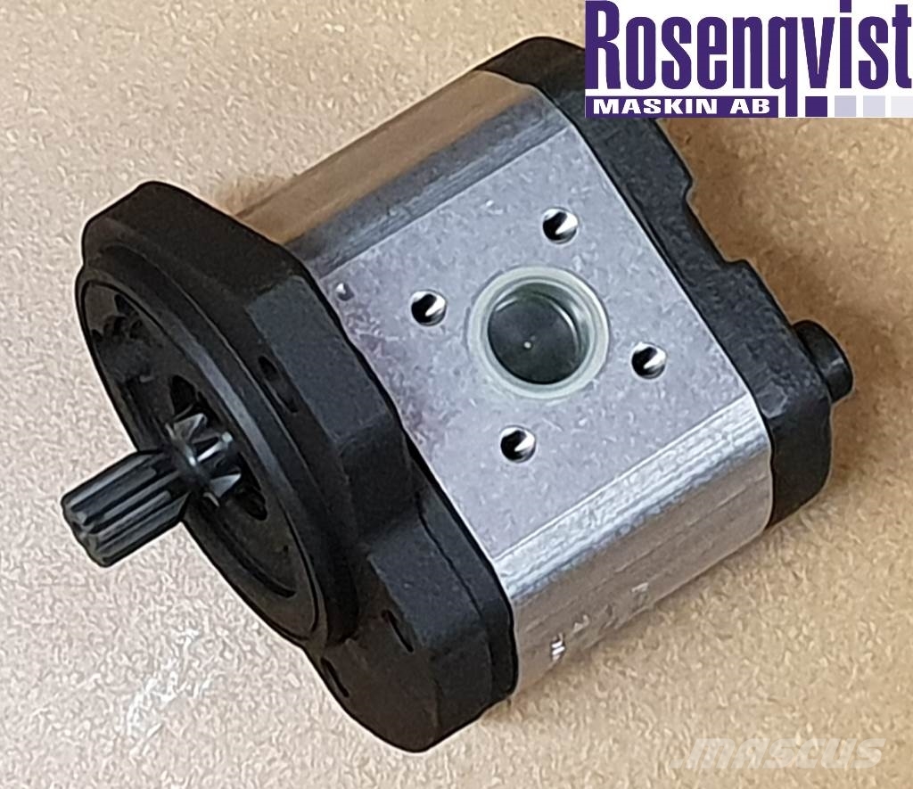 Deutz-Fahr Spare part Pump 04453853, 4453853, 0445 3853, Jönköping ...