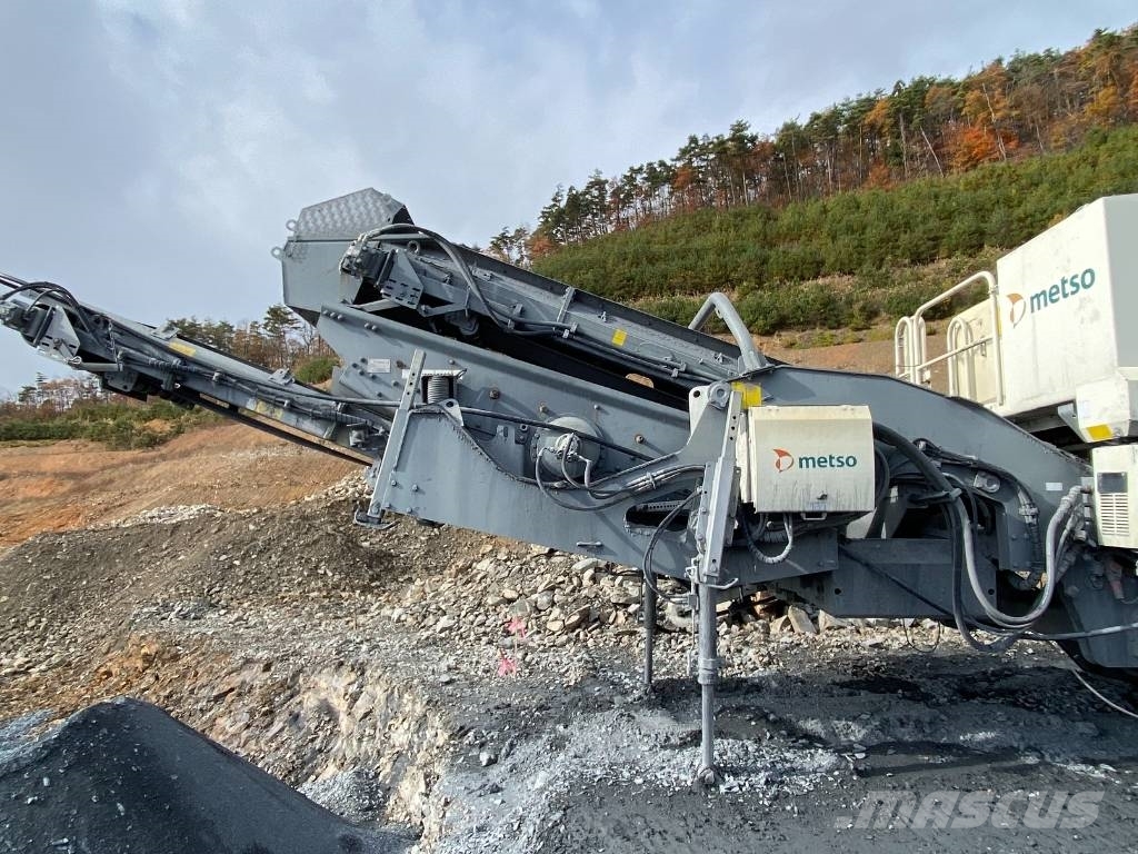 멧초 LT 200 HP S, 2013, 岩手県, 일본 - 익숙한 이동식 분쇄기 - Mascus Korea