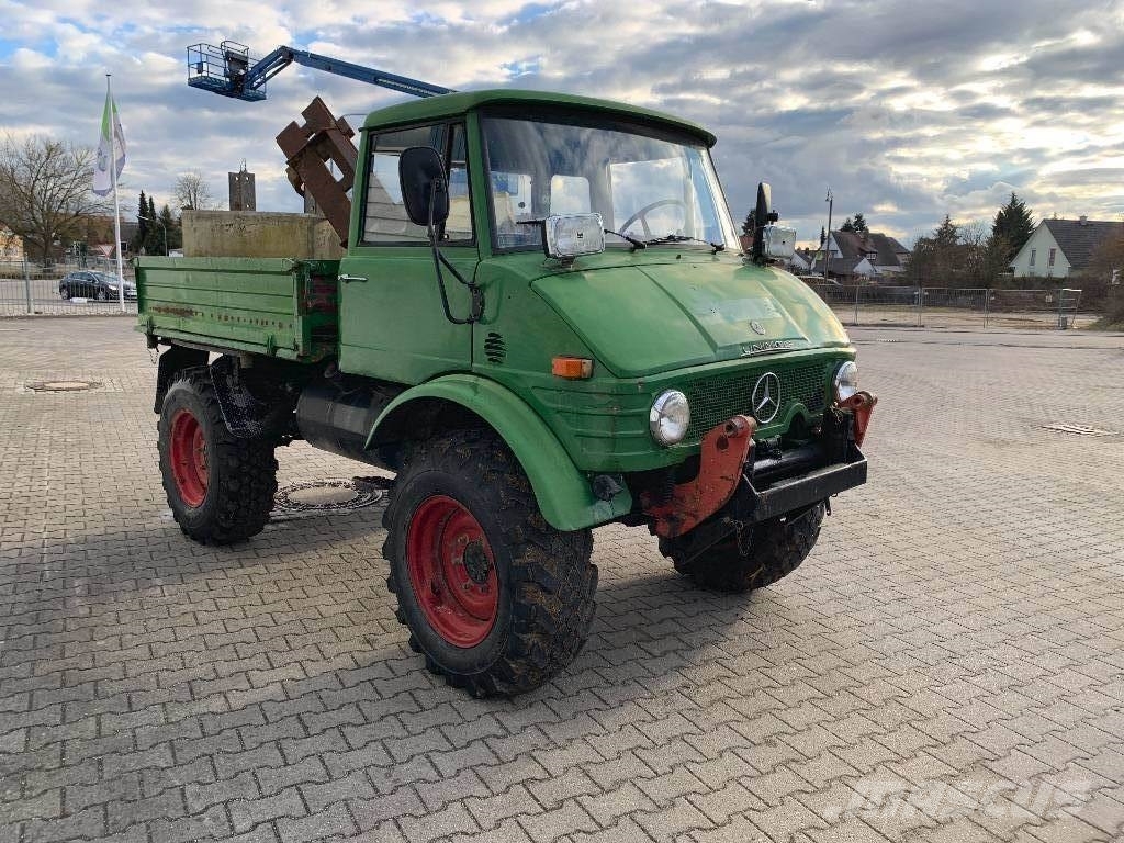 Unimog 406