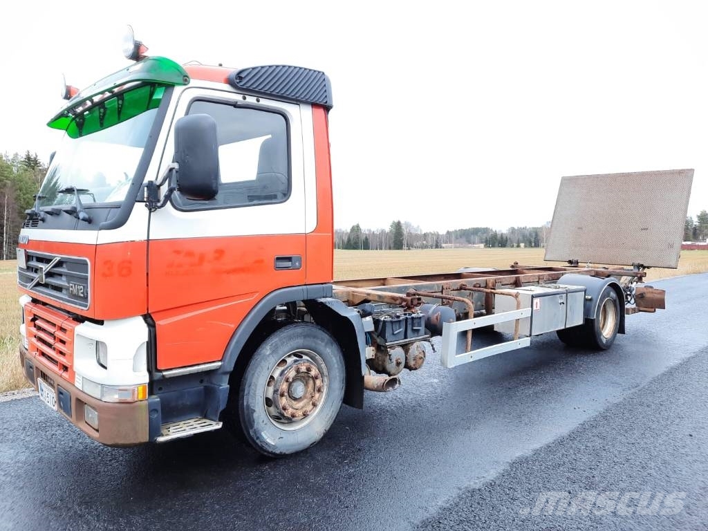 Volvo FM12, 2000, Jalasjärvi, Etelä-Pohjanmaa, Finsko - Použité nosiče ...